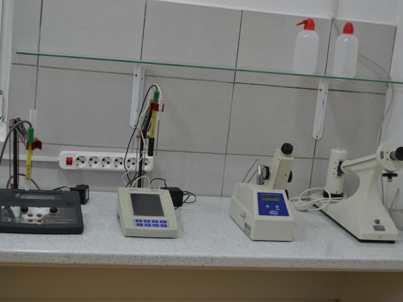Laboratorët në shërbim të studentëve të Universitetit të Gjakovës ...